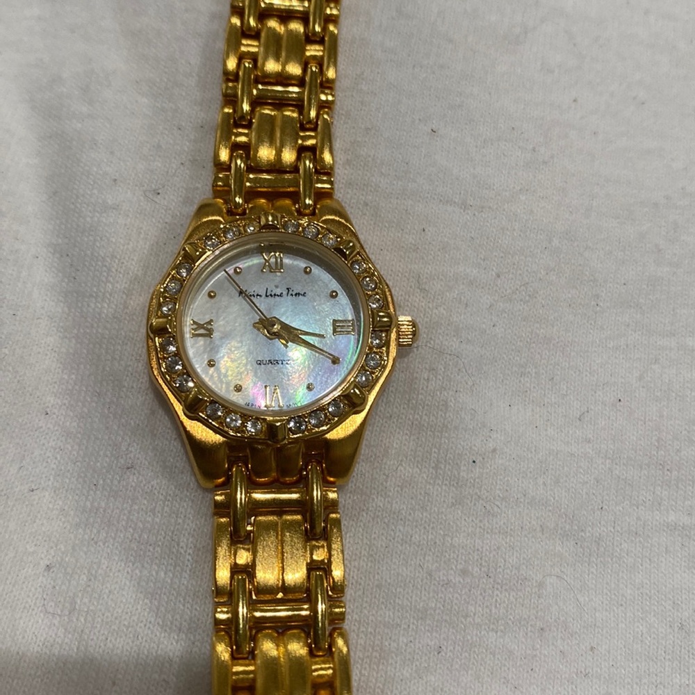Beautiful Main Line Time Womans Wristwatch W/ Sparkly… - Gem
